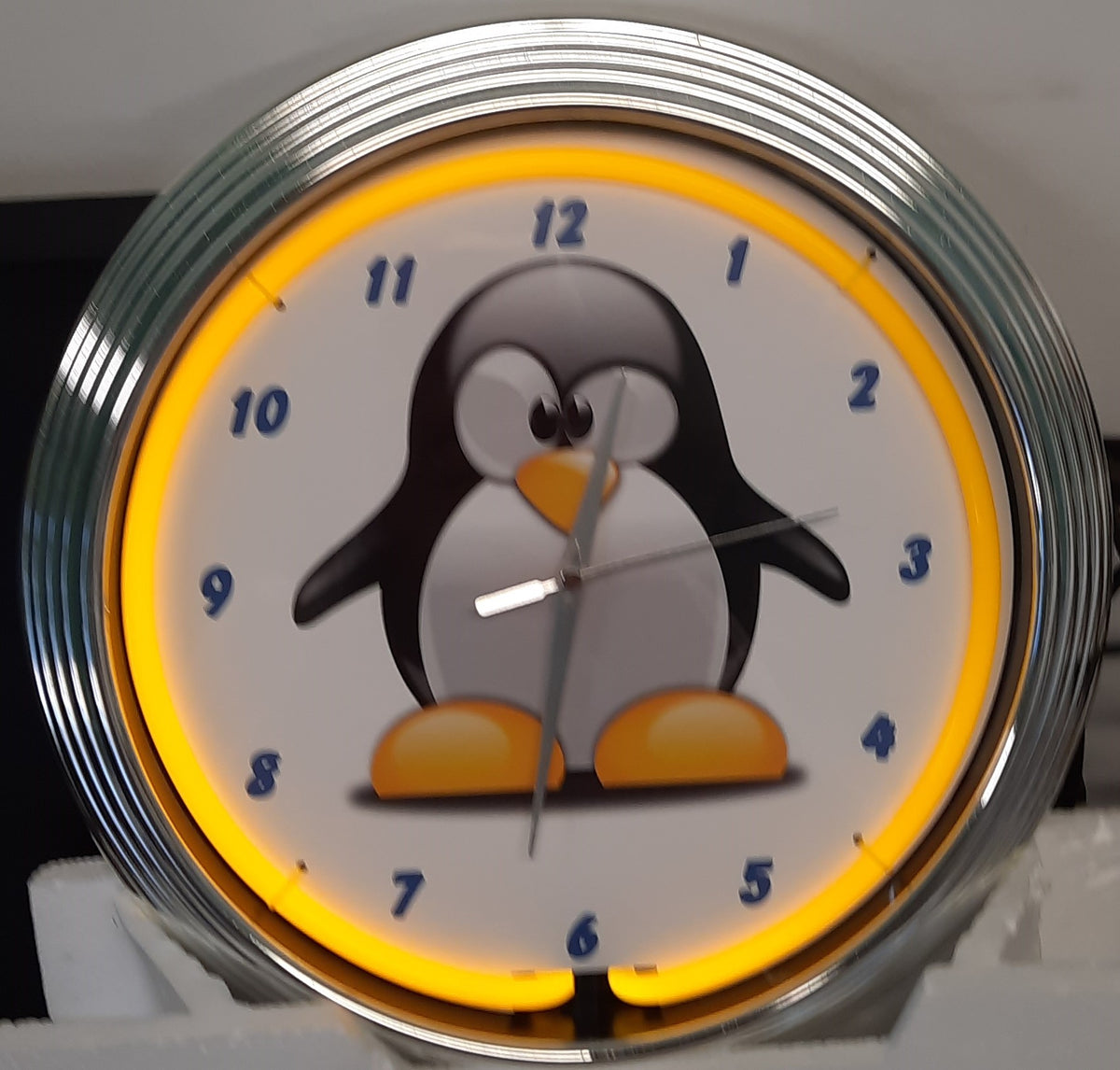 Cartoon Penguin - NENC-164 – Neon Effect